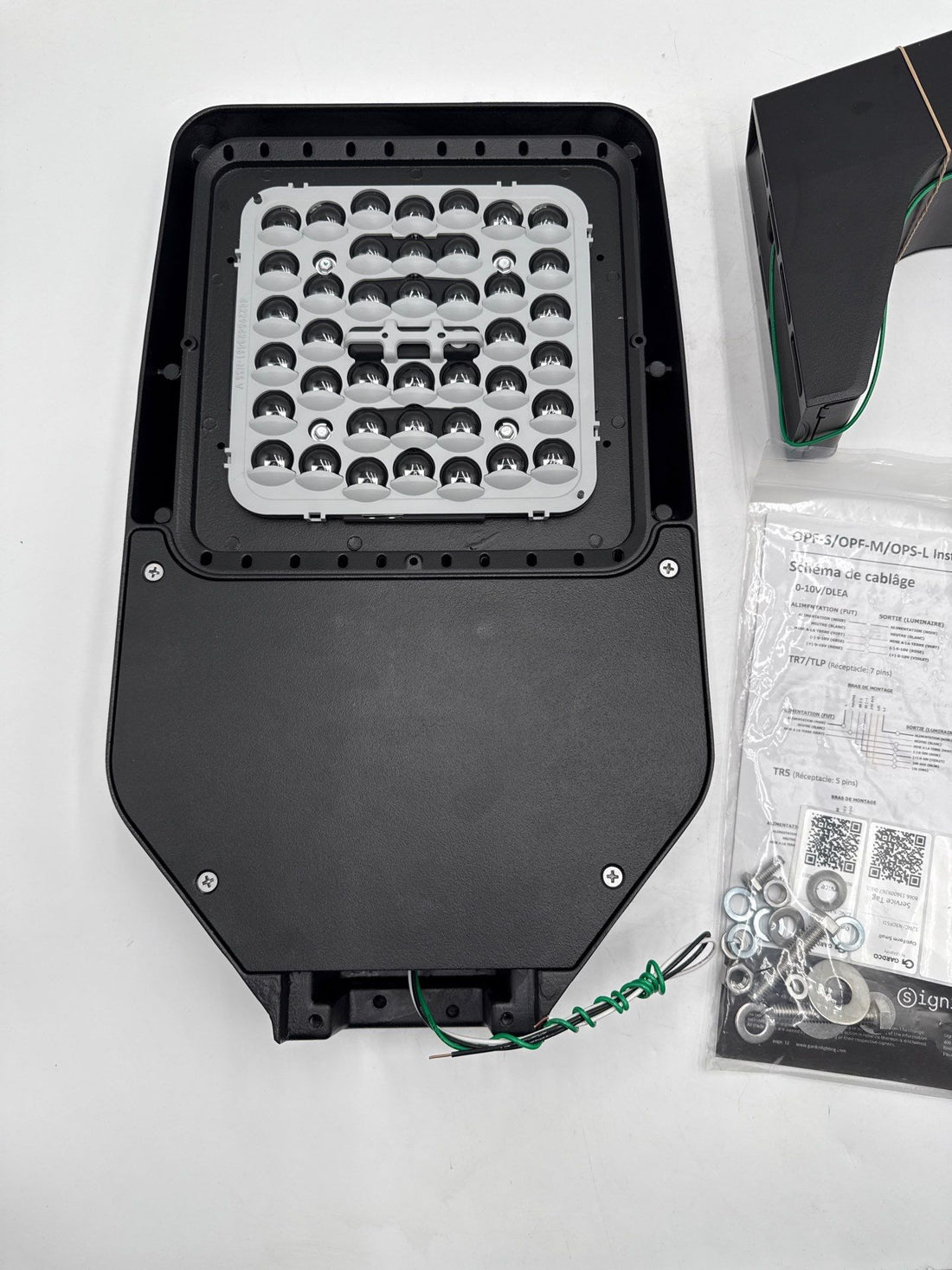 Gardco Optiform Small Area Light LED Arm Mount Black 120/277V 136W 600.00